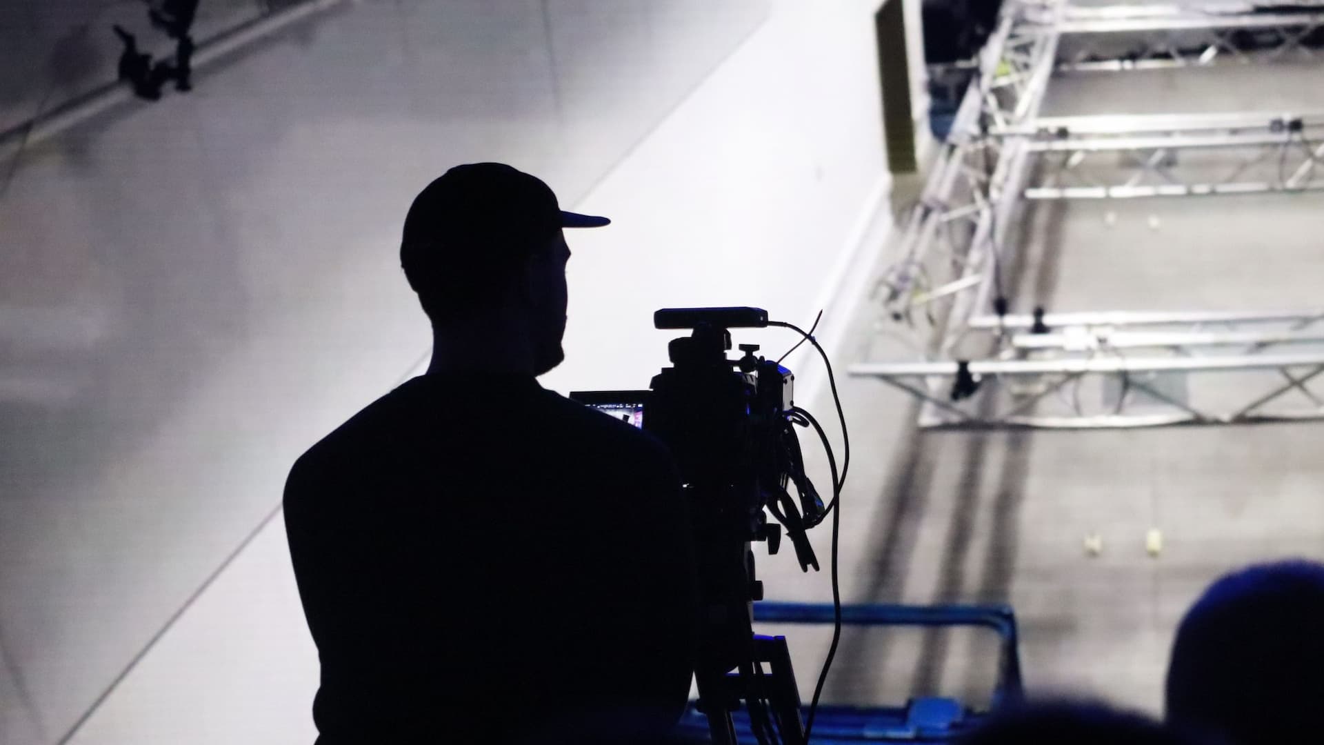 Pros and Cons of Working in Tech: 5 factors to consider | Tech Talent ...