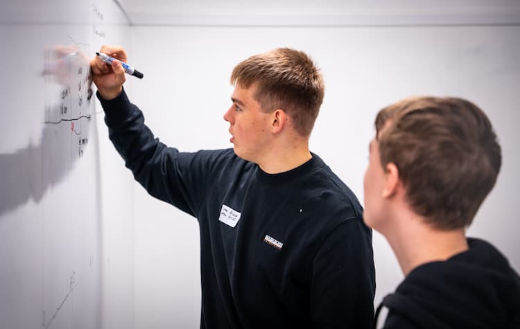 The Pros and Cons of Doing an Apprenticeship | Tech Talent Engine